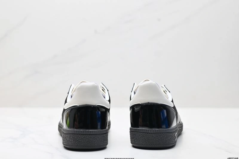 Low-cost Adidas Handball Shoes