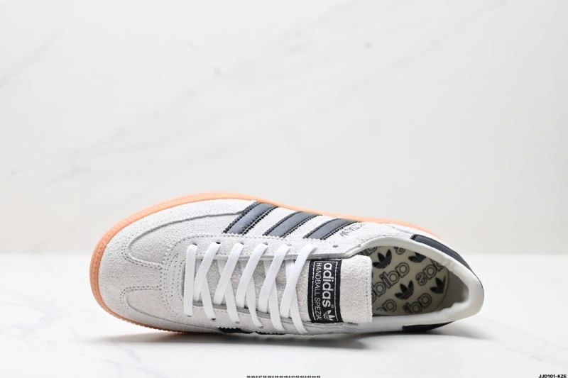 Low-cost Adidas Handball Shoes