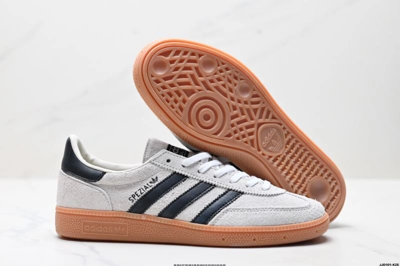 Low-cost Adidas Handball Shoes
