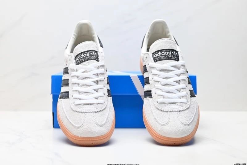 Low-cost Adidas Handball Shoes