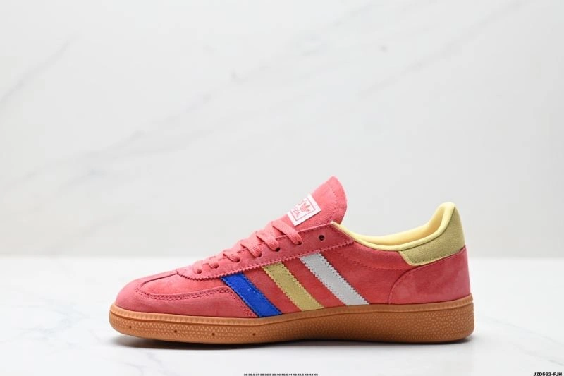 Top mirror Adidas Handball Shoes