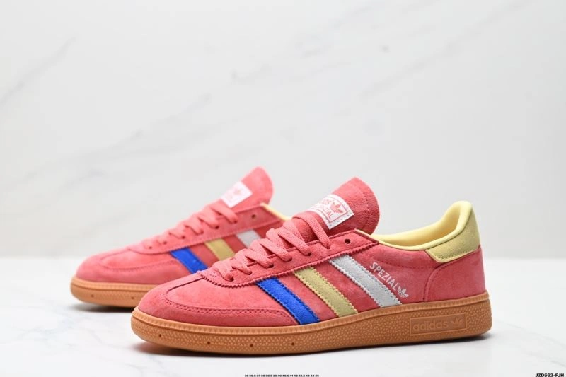 Top mirror Adidas Handball Shoes