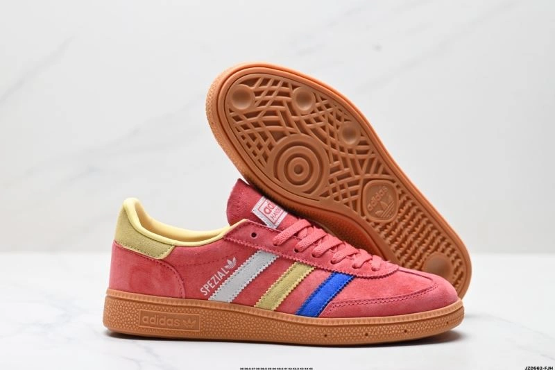 Top mirror Adidas Handball Shoes