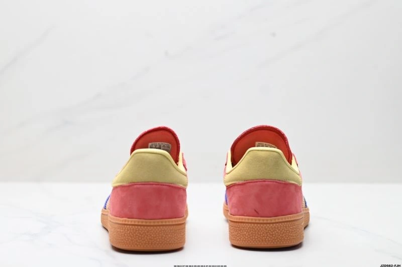 Top mirror Adidas Handball Shoes