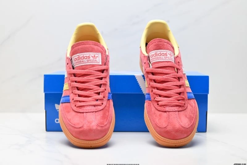 Top mirror Adidas Handball Shoes