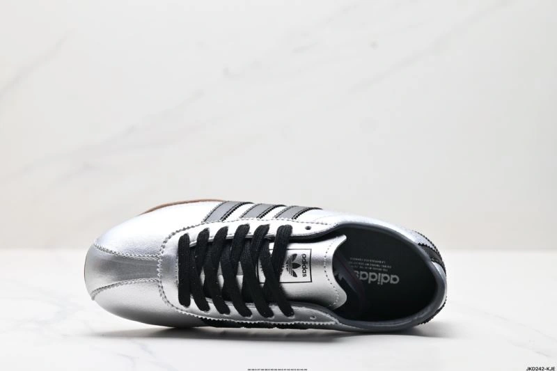 Top mirror Adidas Other Shoes
