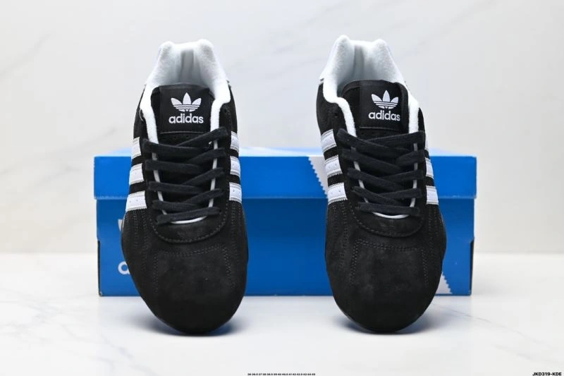 Top mirror Adidas Other Shoes