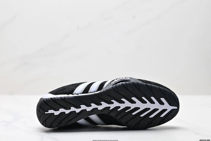 Top mirror Adidas Other Shoes