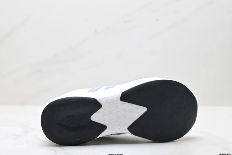 Top mirror Adidas Other Shoes