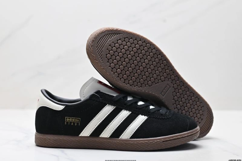 Top mirror Adidas Other Shoes