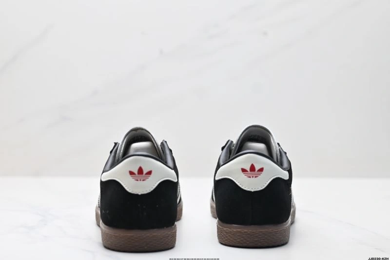 Top mirror Adidas Other Shoes