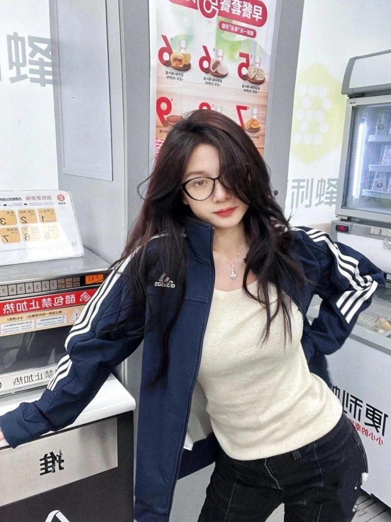 High accuracy Adidas Outwear