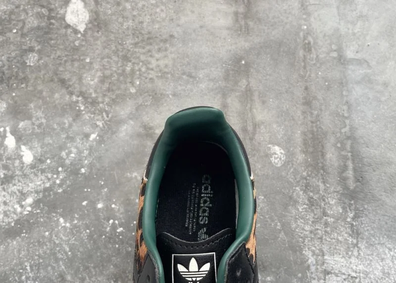 Factory-made Adidas Samba Shoes