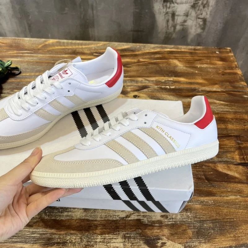 Low-cost Adidas Samba Shoes