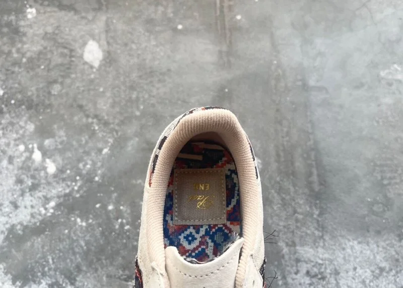 Low-cost Adidas Samba Shoes