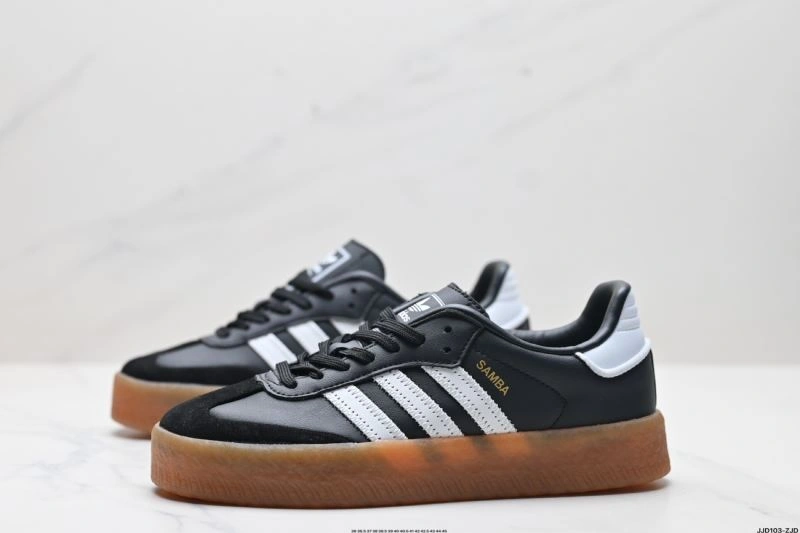 Low-cost Adidas Samba Shoes