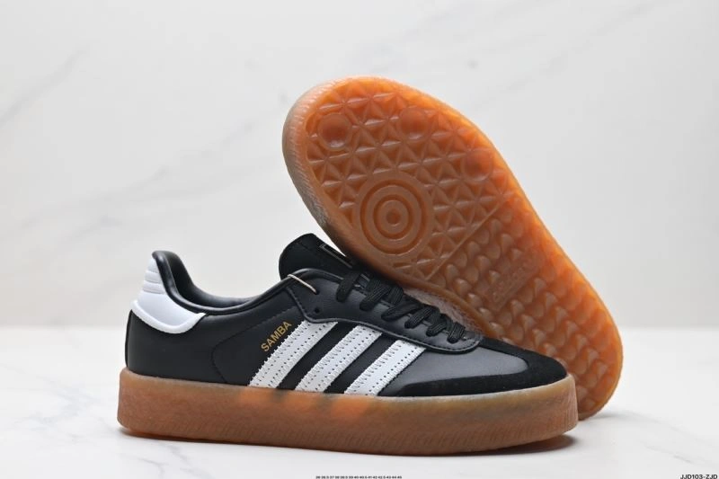 Low-cost Adidas Samba Shoes