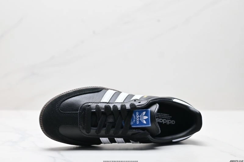 Top mirror Adidas Samba Shoes