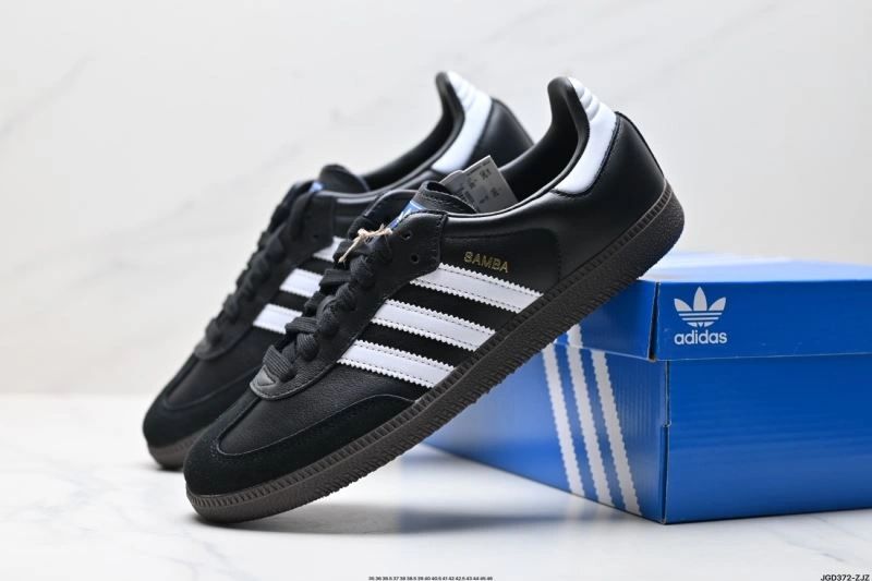 Top mirror Adidas Samba Shoes