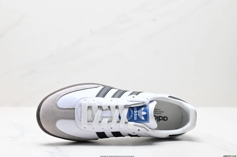 Top mirror Adidas Samba Shoes
