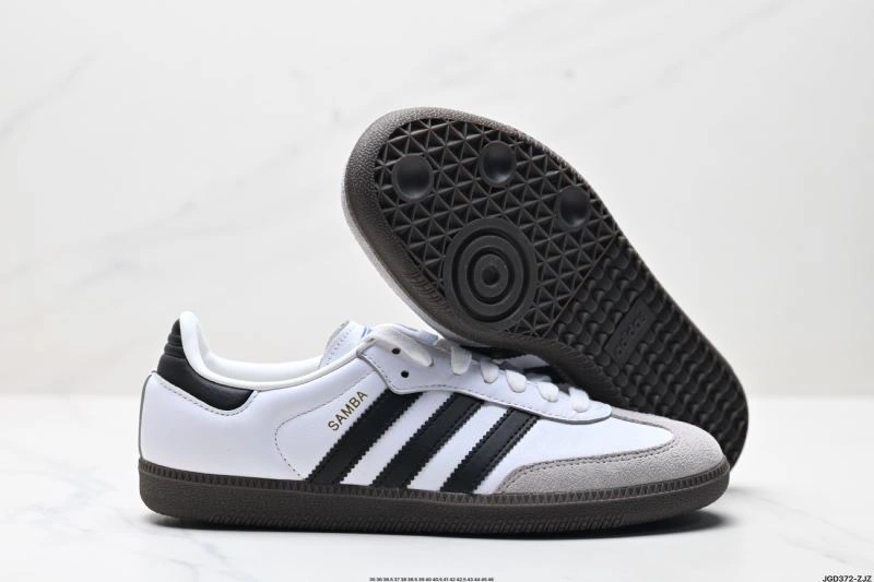 Top mirror Adidas Samba Shoes