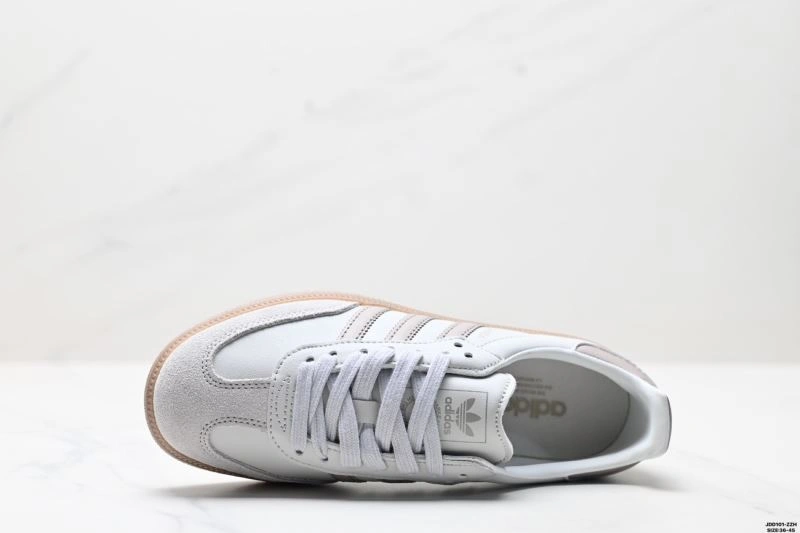 Top mirror Adidas Samba Shoes