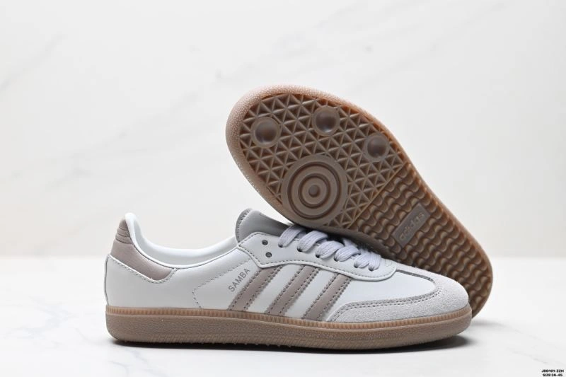 Top mirror Adidas Samba Shoes