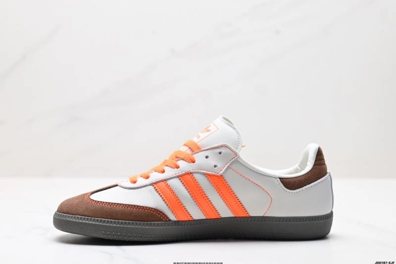 Top mirror Adidas Samba Shoes