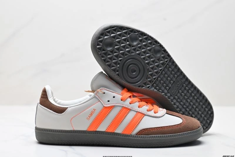 Top mirror Adidas Samba Shoes