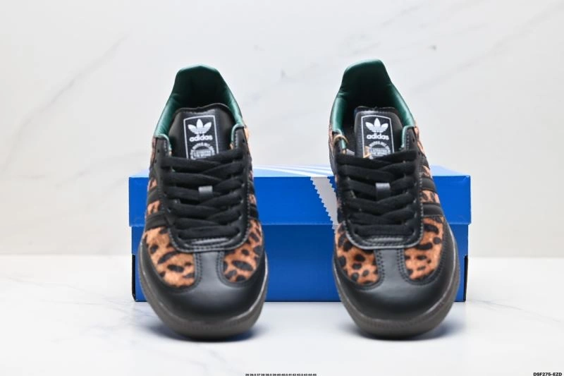 Low-cost Adidas Samba Shoes
