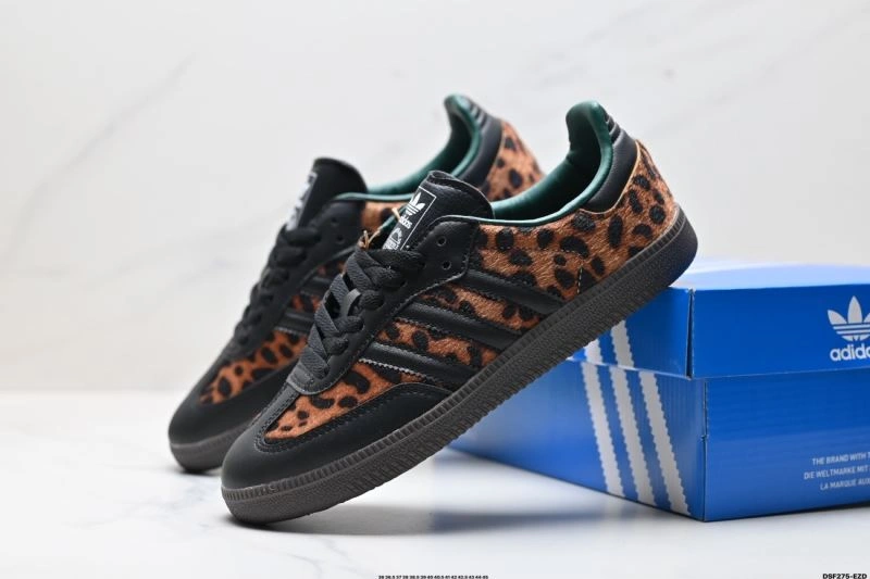 Low-cost Adidas Samba Shoes
