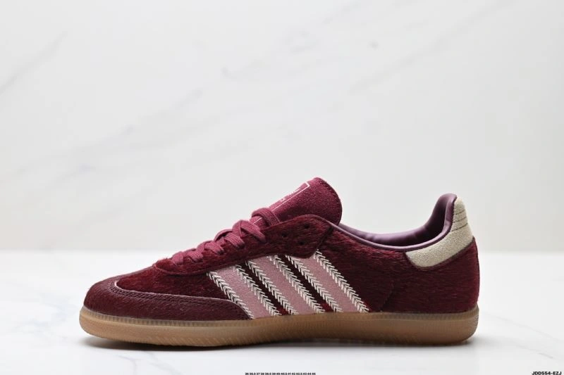 Low-cost Adidas Samba Shoes