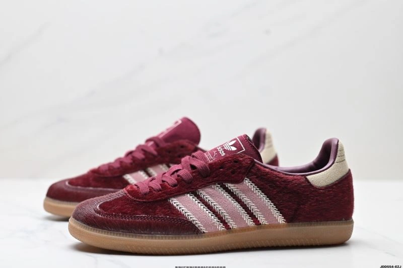 Low-cost Adidas Samba Shoes