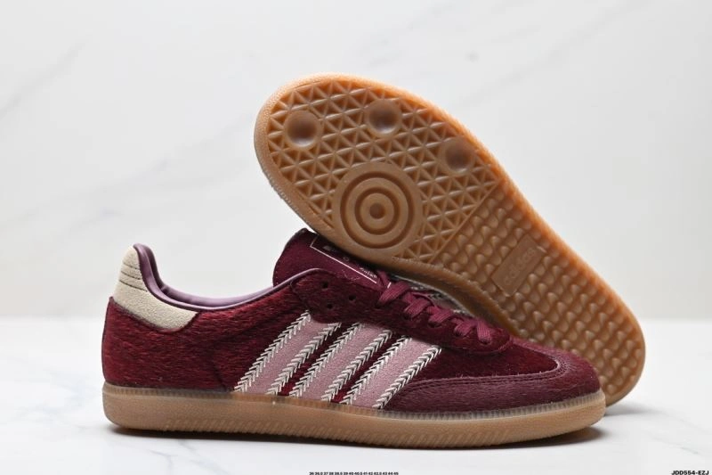 Low-cost Adidas Samba Shoes