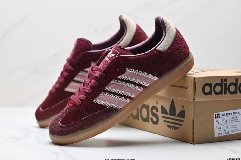 Low-cost Adidas Samba Shoes