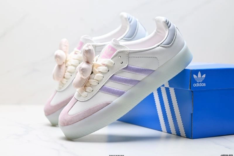 Low-cost Adidas Samba Shoes