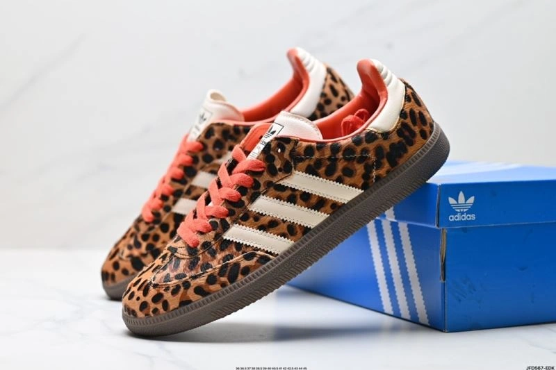 Brand-authenticated Adidas Samba Shoes