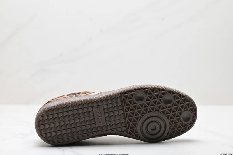 Brand-authenticated Adidas Samba Shoes