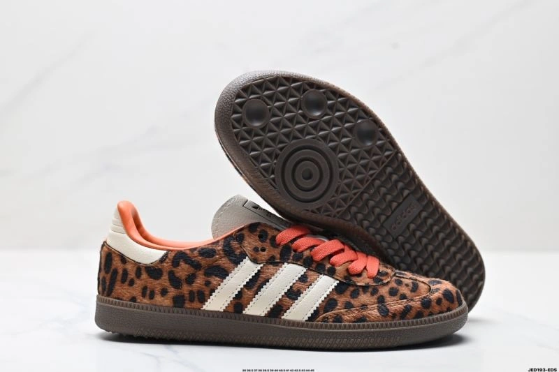 Brand-authenticated Adidas Samba Shoes