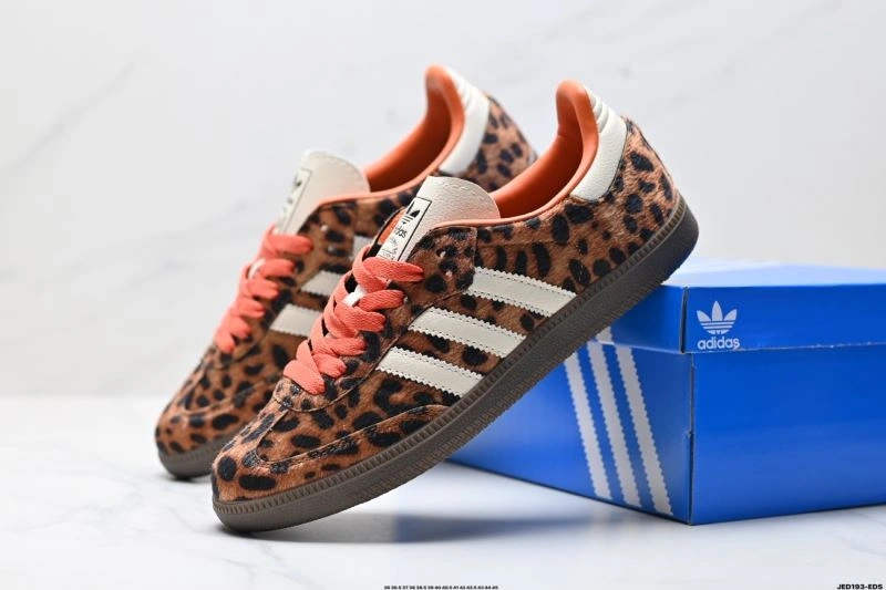 Brand-authenticated Adidas Samba Shoes