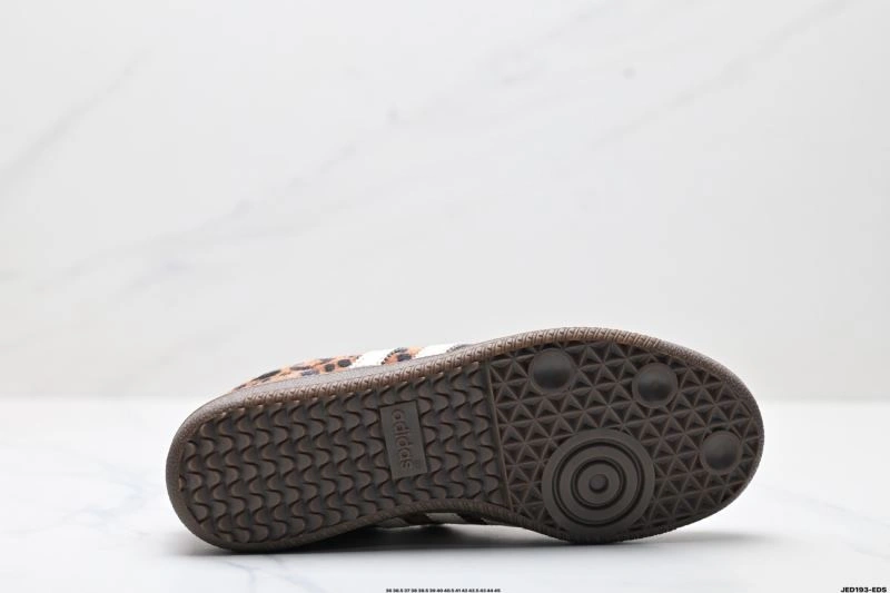 Brand-authenticated Adidas Samba Shoes