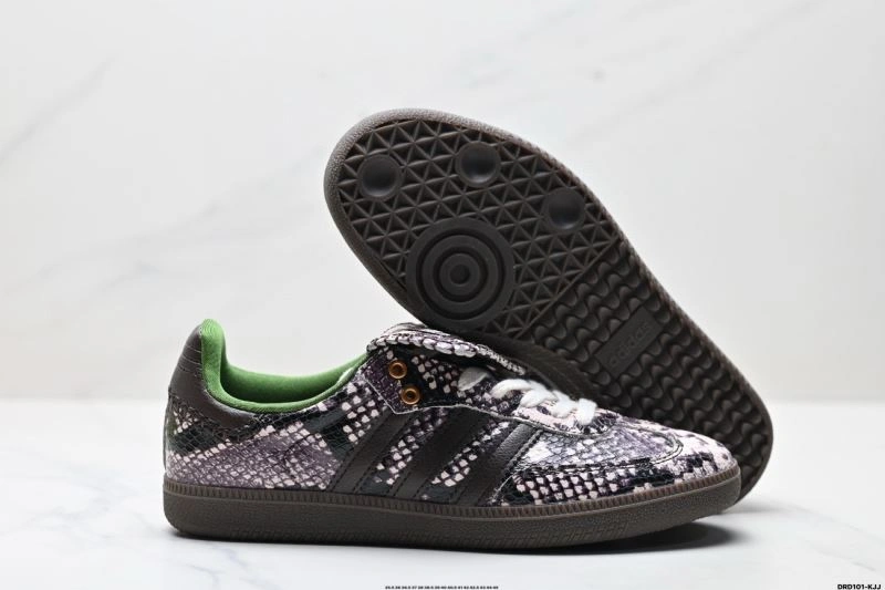 Low-cost Adidas Samba Shoes