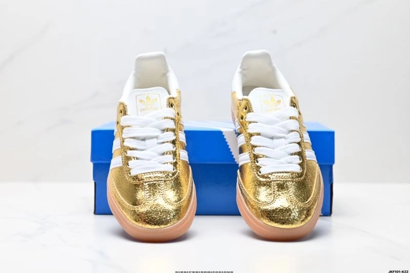 Top mirror Adidas Samba Shoes