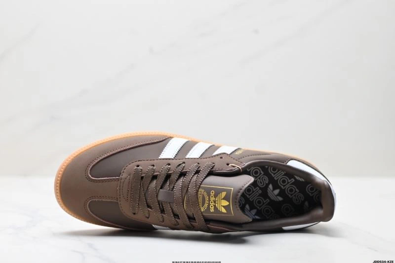 Top mirror Adidas Samba Shoes