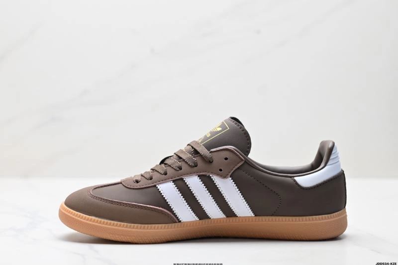 Top mirror Adidas Samba Shoes