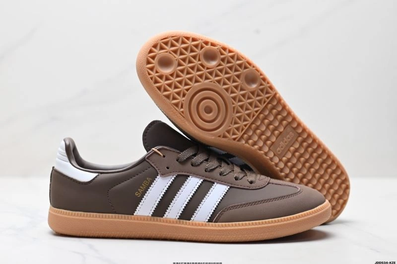 Top mirror Adidas Samba Shoes