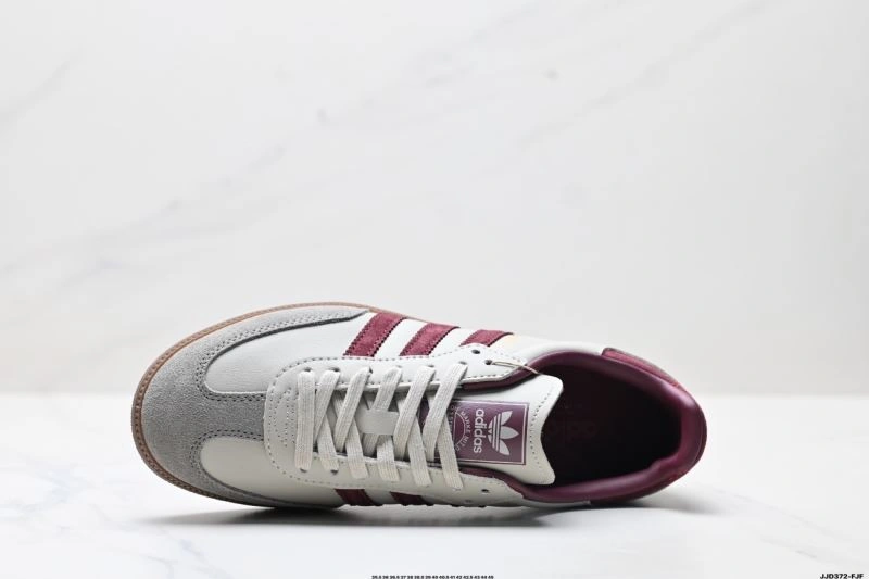 Low-cost Adidas Samba Shoes