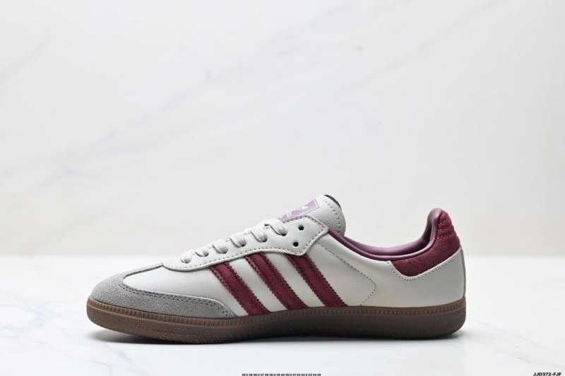 Low-cost Adidas Samba Shoes