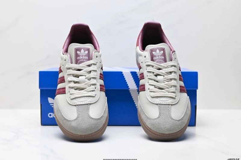 Low-cost Adidas Samba Shoes