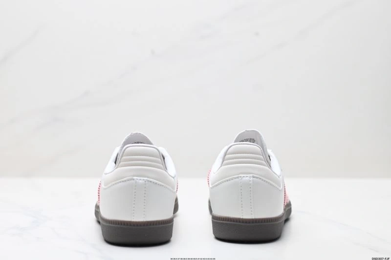 Top mirror Adidas Samba Shoes
